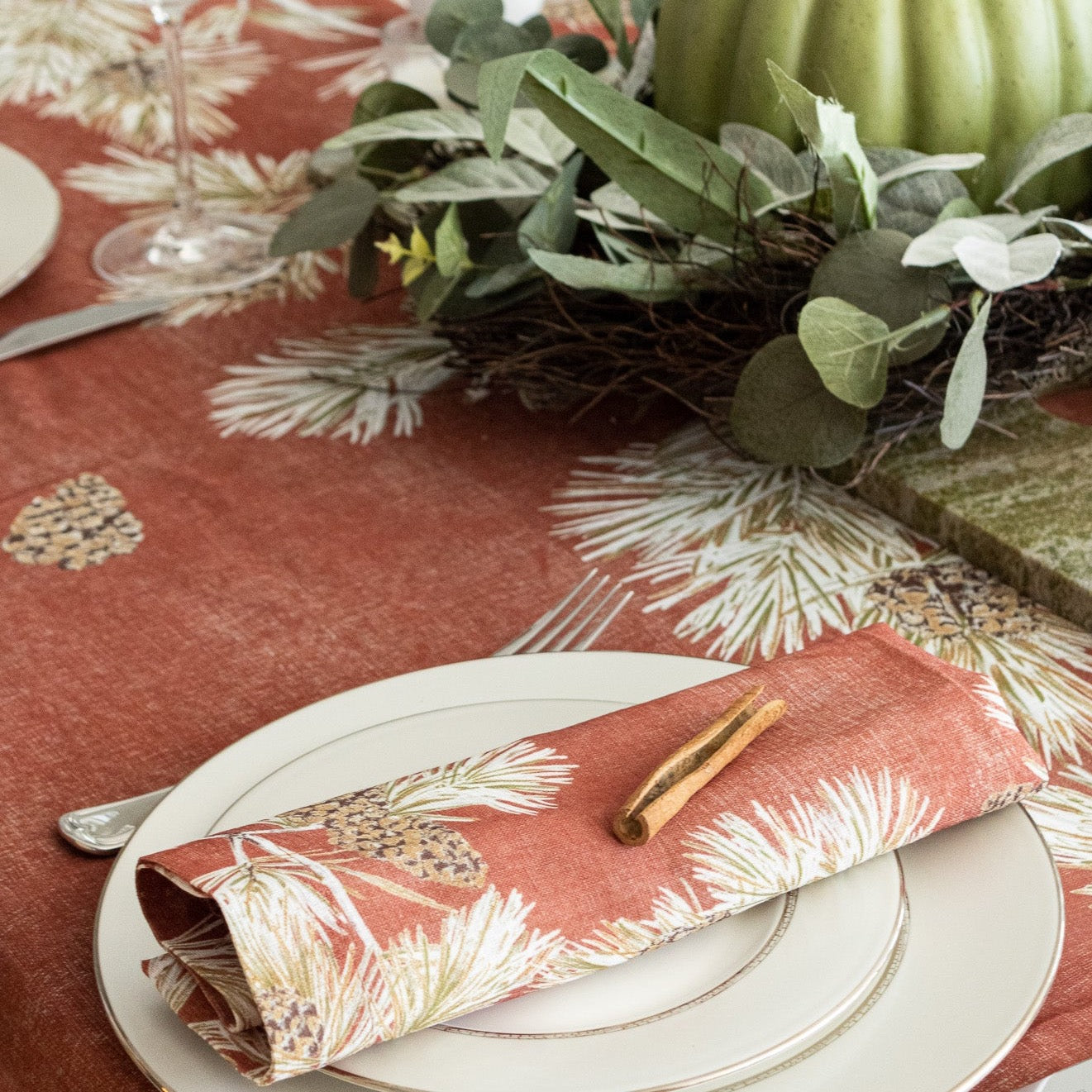 Cambridge Tablecloth – Mode Living